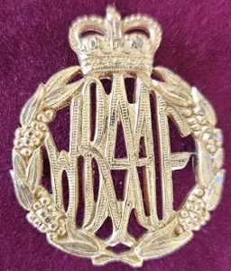 RAAF – Women’s Royal Australian Air Force Brass Hat Badge – 1953 to 60 ...