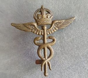 RAAF – Medical Officer Collar Badge (Single) – World War 2 – Welcome to ...